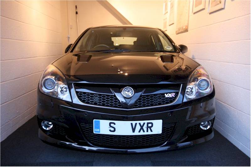 Vectra VXR Bonnet Vents