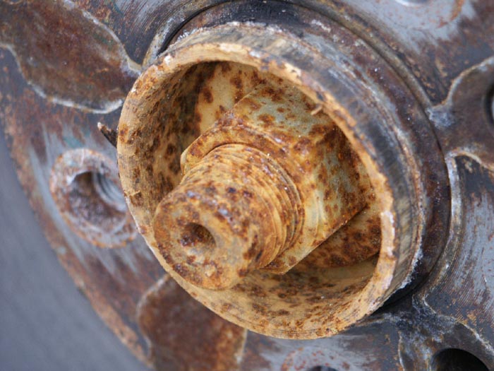 Wheels corroded on to hub